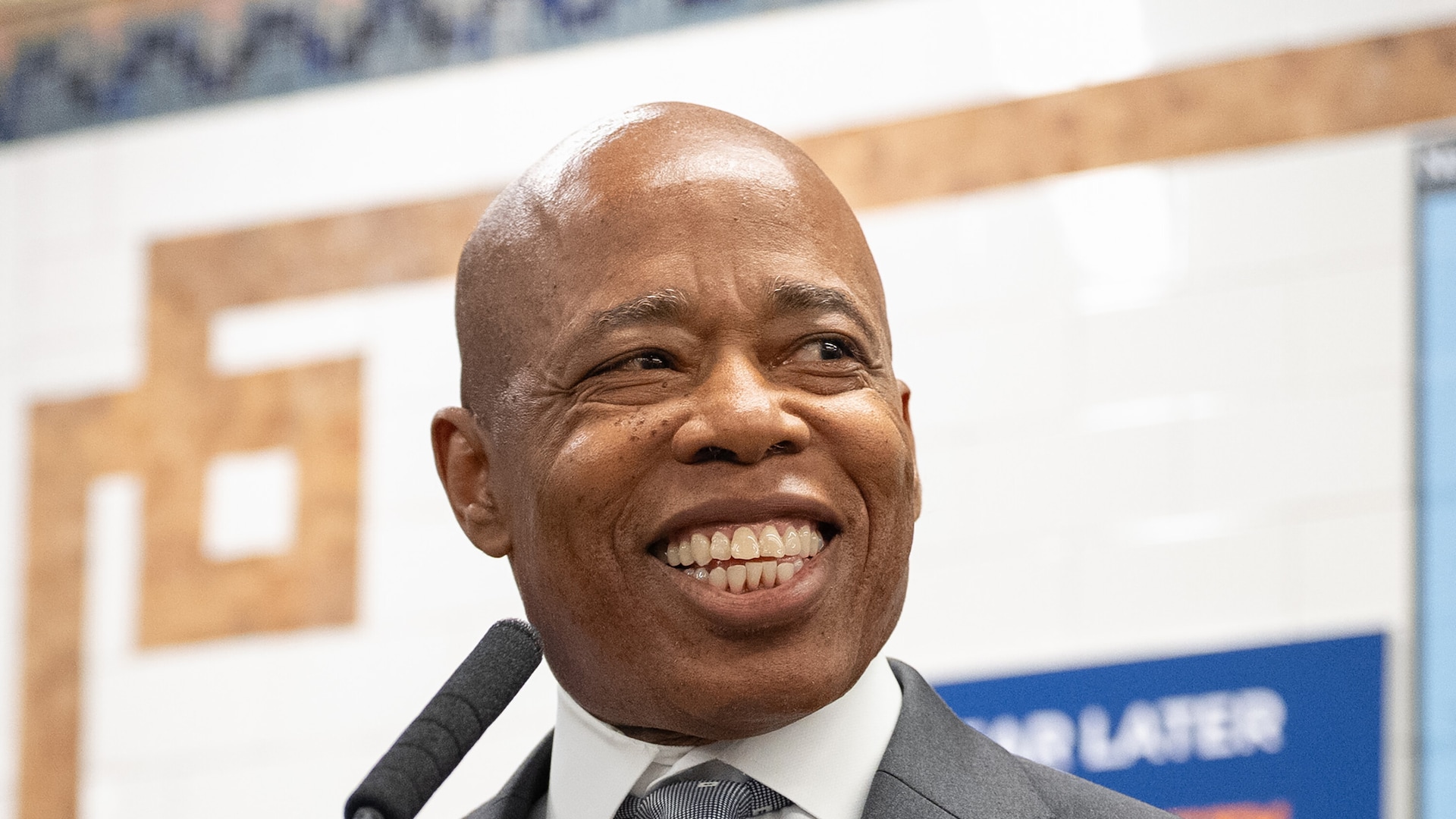 New Yorks ehemaliger Skandal-Bürgermeister ist jetzt Albaner