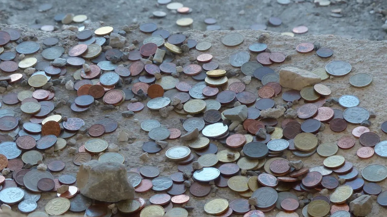 What you should do with your pennies now that minting has ended ...