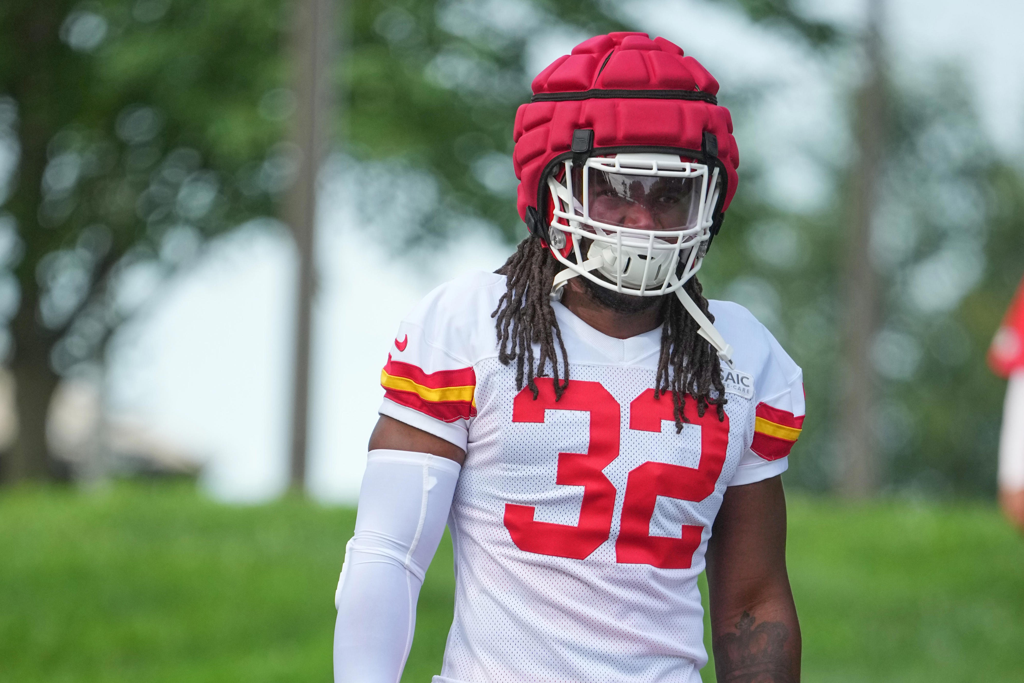 NFL approves a new version of the Guardian Cap for the 2026 season
