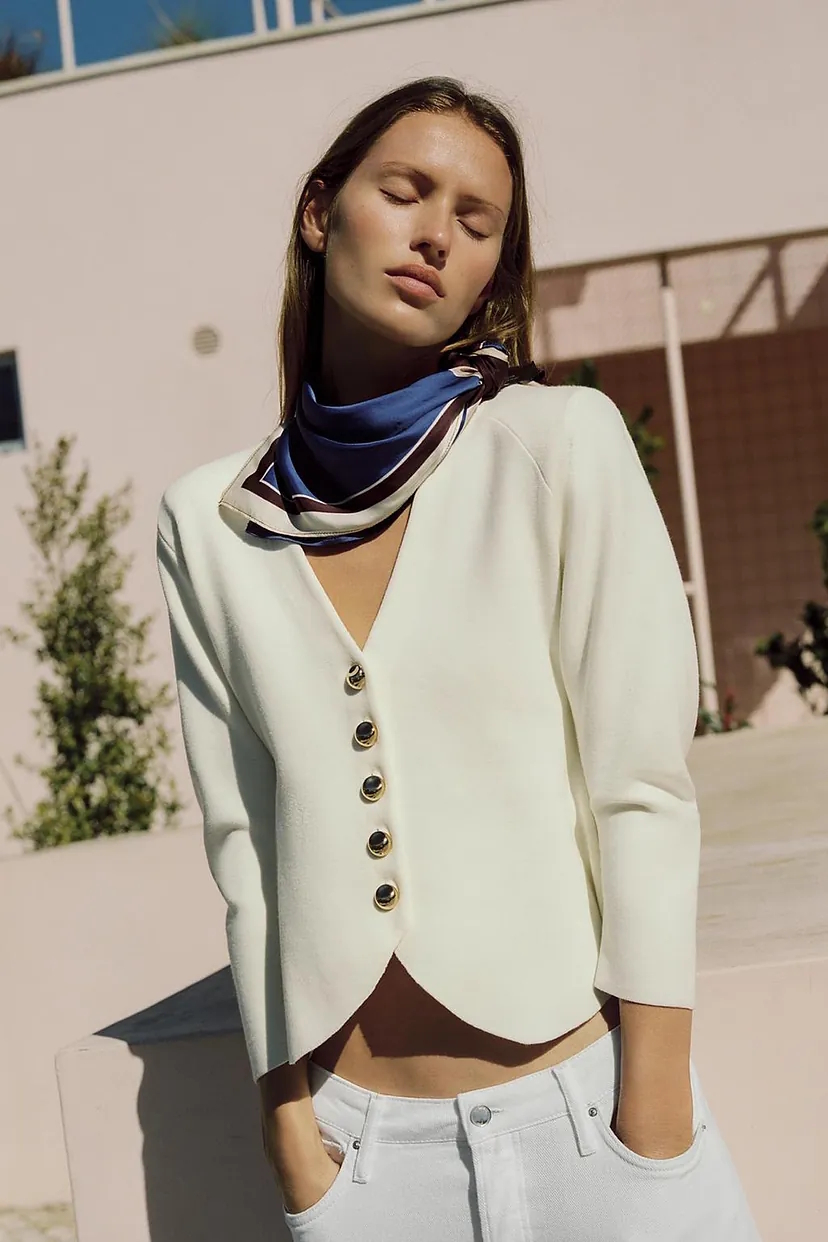 Zara's 6 jackets with jeweled buttons to look flawless at any event ...