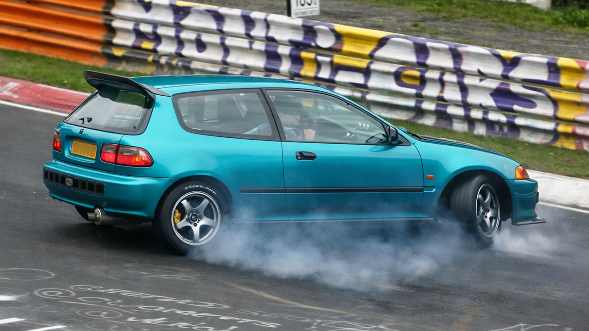 Small mistakes turn into close calls on Nürburgring track