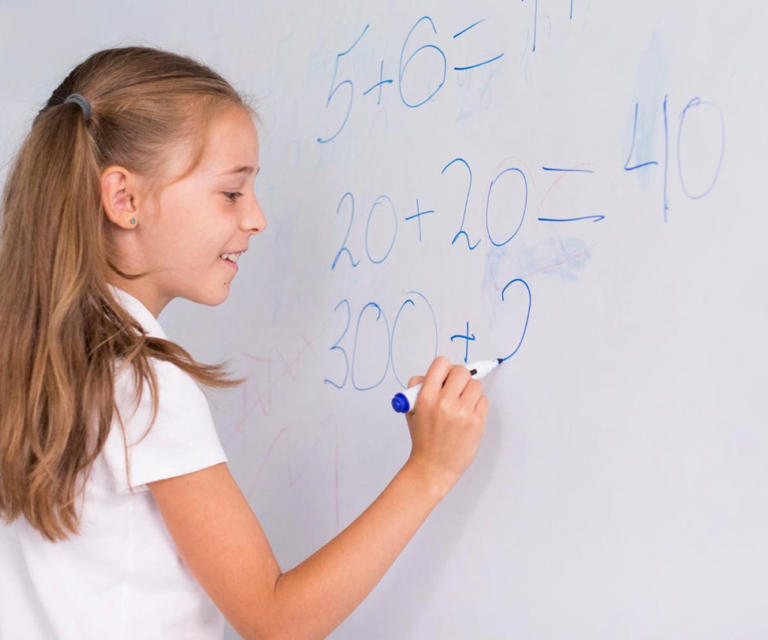 Ile to jest 72 : 9 × 3! + 0 : 12 + 7 = ? Uczeń podstawówki obliczy w ...