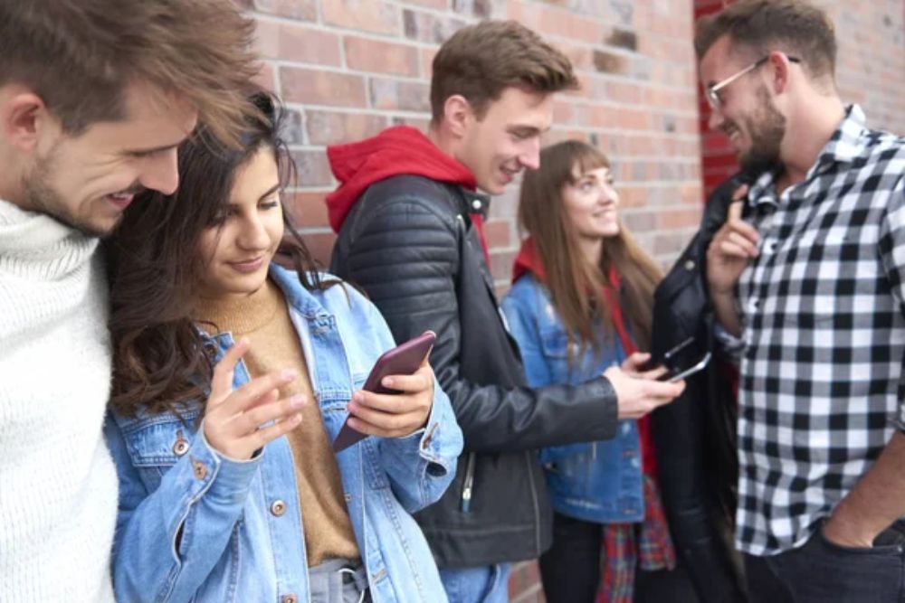 15 shocking facts about how people spend their time