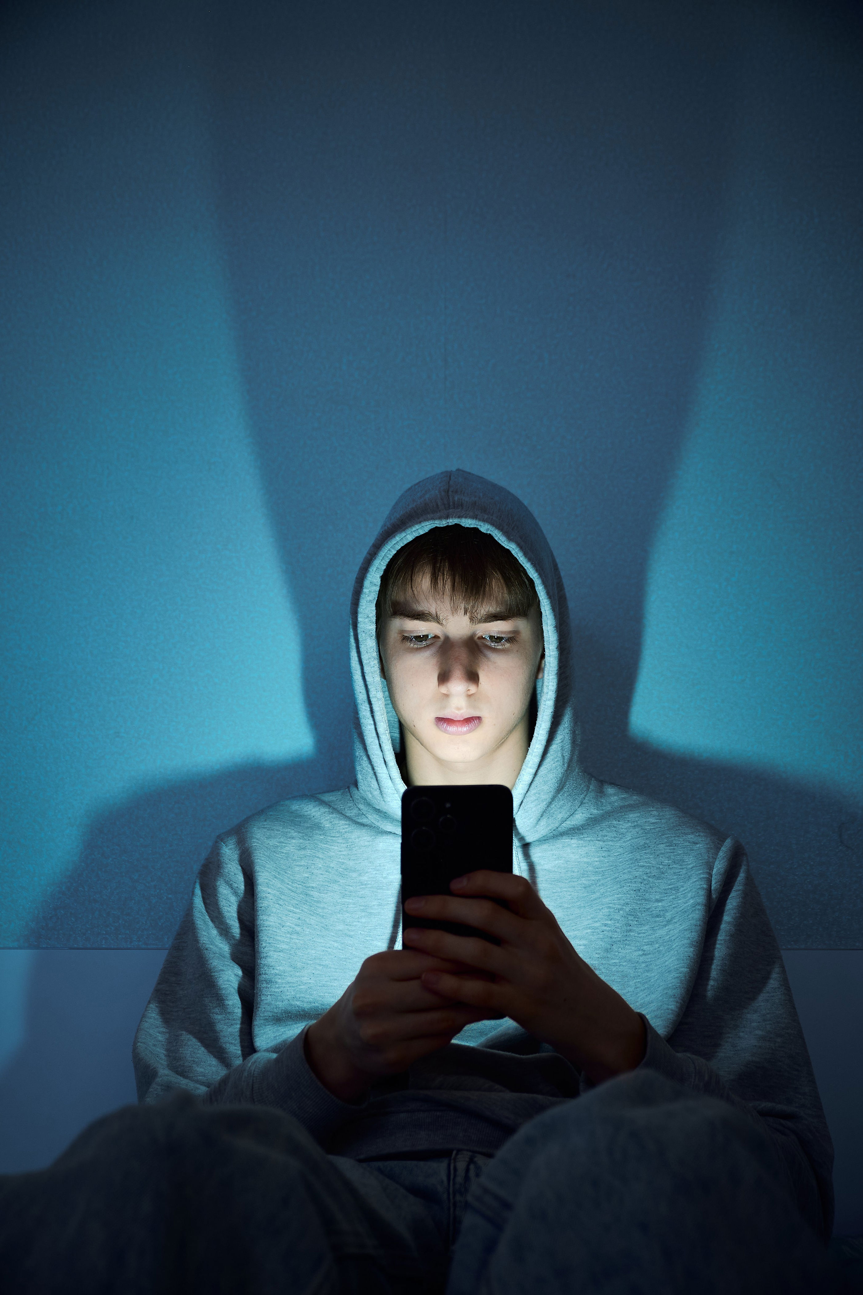 This man in his 30s is sharing his thoughts on the male loneliness ...