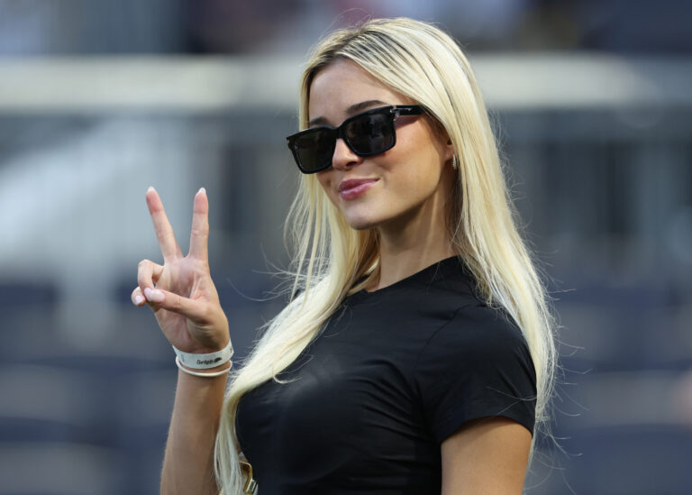 Livvy Dunne stuns in swimsuit photo in return to 'Baywatch' set