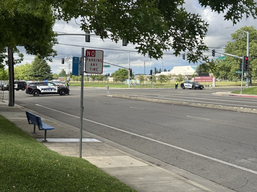 Natomas students return to class after fatal shooting as police search ...