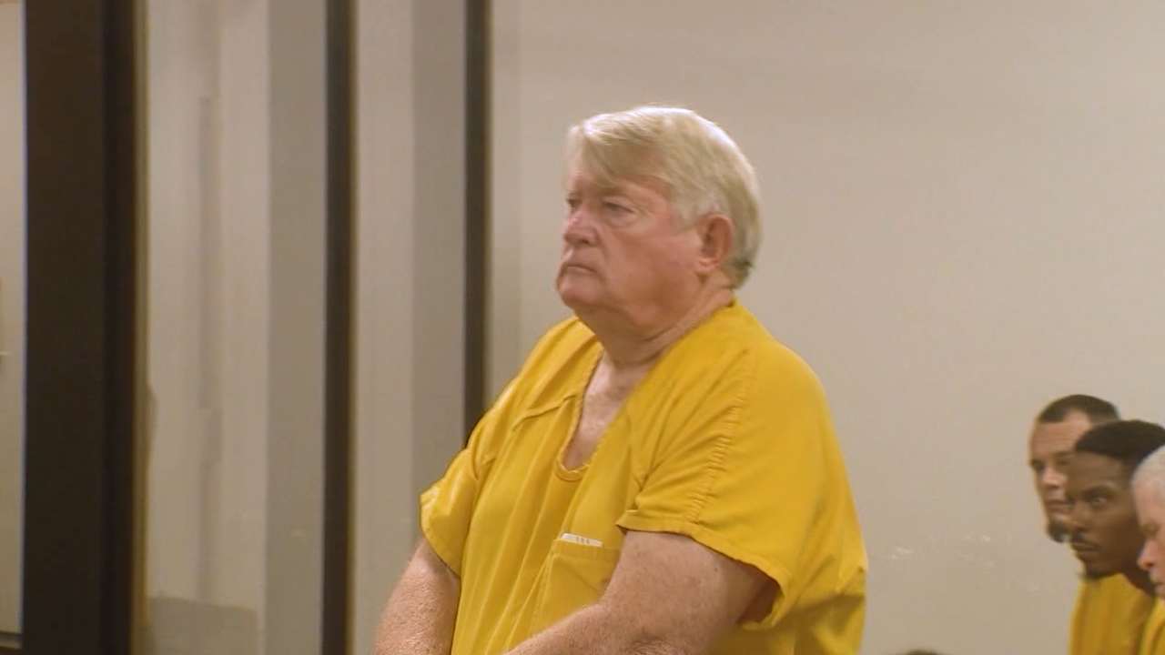 Florida bail bondsman accused of trading bonds for sexual favors takes ...