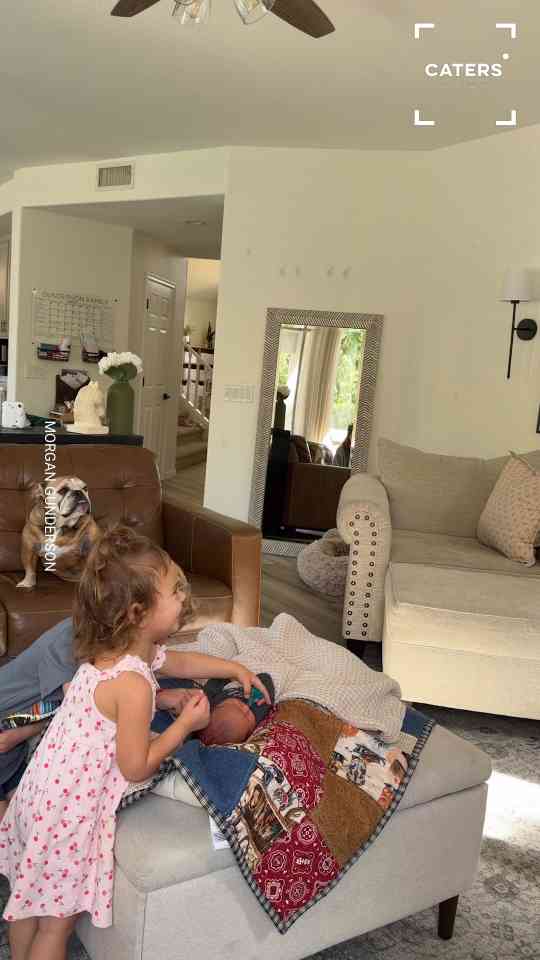 Siblings burst with joy meeting baby brother