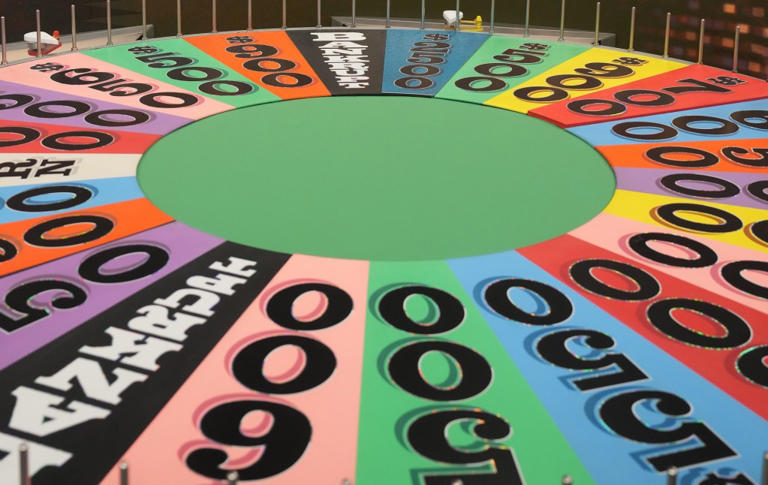 'Wheel of Fortune' slammed over 'bogus' bonus round puzzle