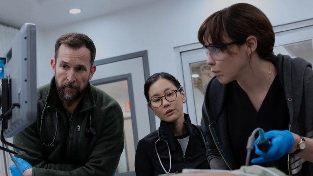 'The Pitt' holds surprise finale screening as Noah Wyle teases season 3 ...