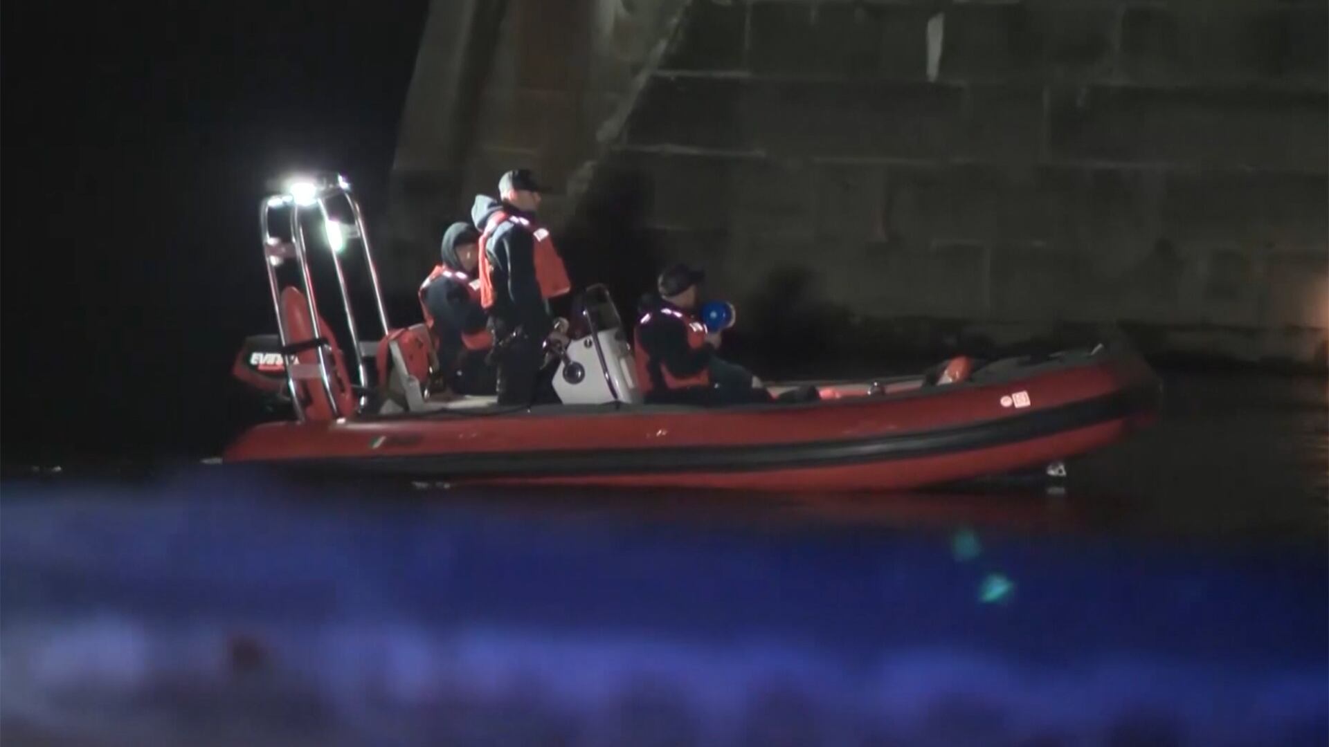 Divers recover man’s body from New Hampshire river