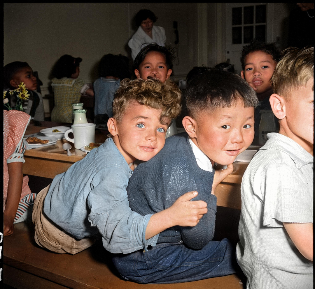 20 colorized photos of what school looked like in the early to mid 1900s