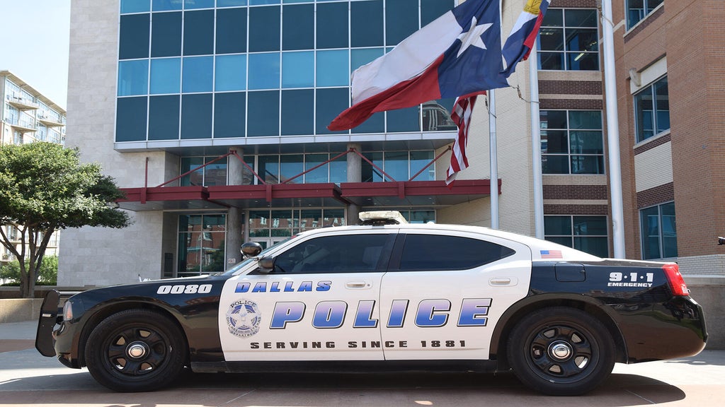 Man found fatally shot in South Dallas neighborhood, police say