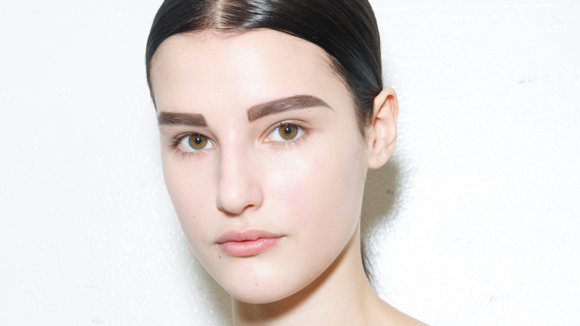 Transform your look: makeup tricks straight from the pros