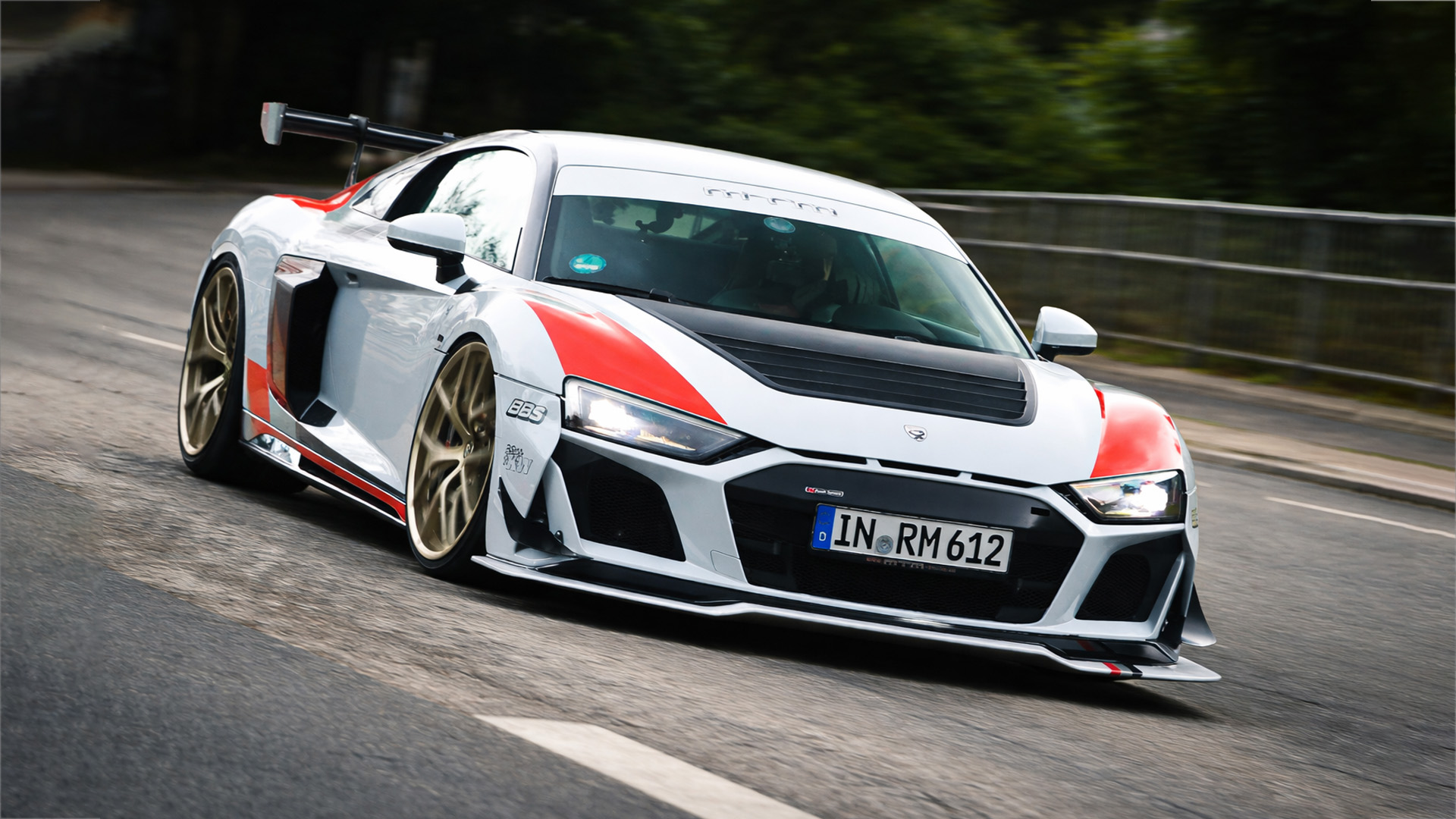 Pushing the Audi R8 to its limits on the Nürburgring track