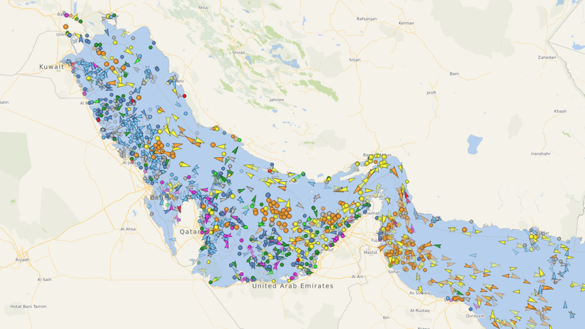 En directo | Sigue en tiempo real el tráfico de barcos en el estrecho ...