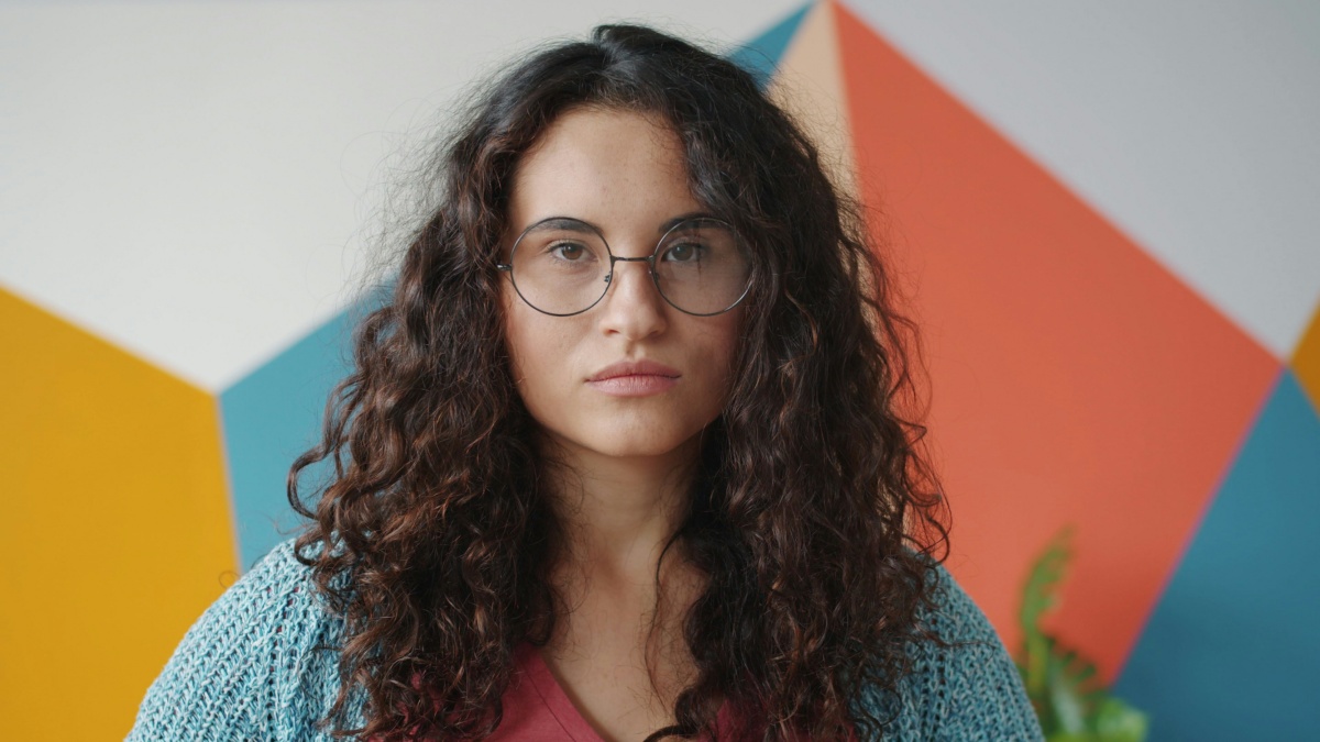 10 subtle signs that a woman is a good person even if she seems otherwise