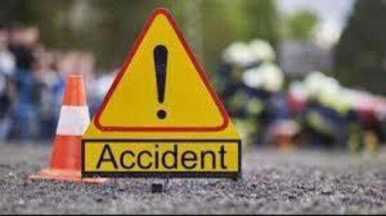 Mohali: Man dies after delivery vehicle crashes into parked machine in ...
