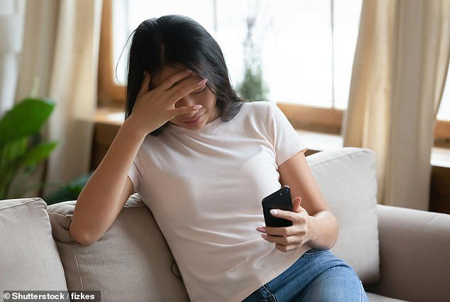 Warning to all iPhone users over scam exposing bank details: Delete ...
