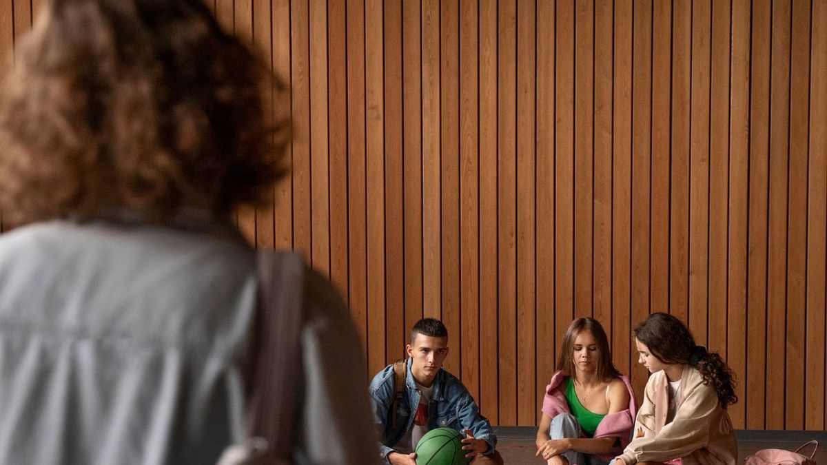 Alarma en Córdoba: un alumno de 14 años escribió una lista sobre ...