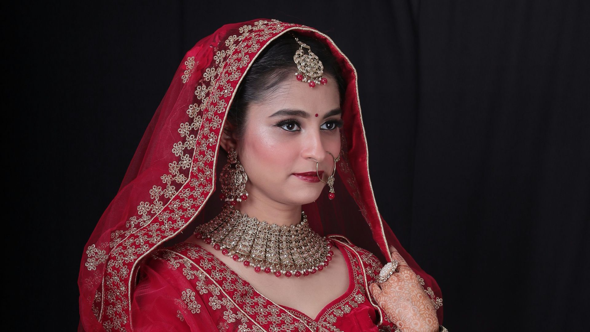 20 bridal makeup fixes you can do in 60 seconds