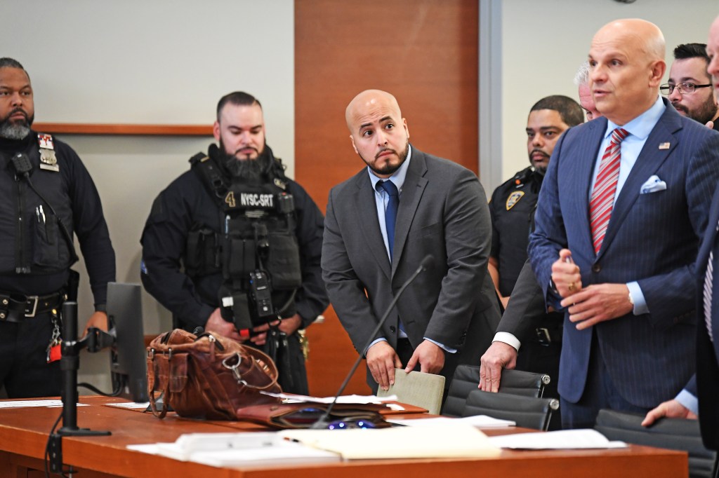 Defense fund launched for jailed 'cooler cop' Erik Duran as the ex-NYPD ...