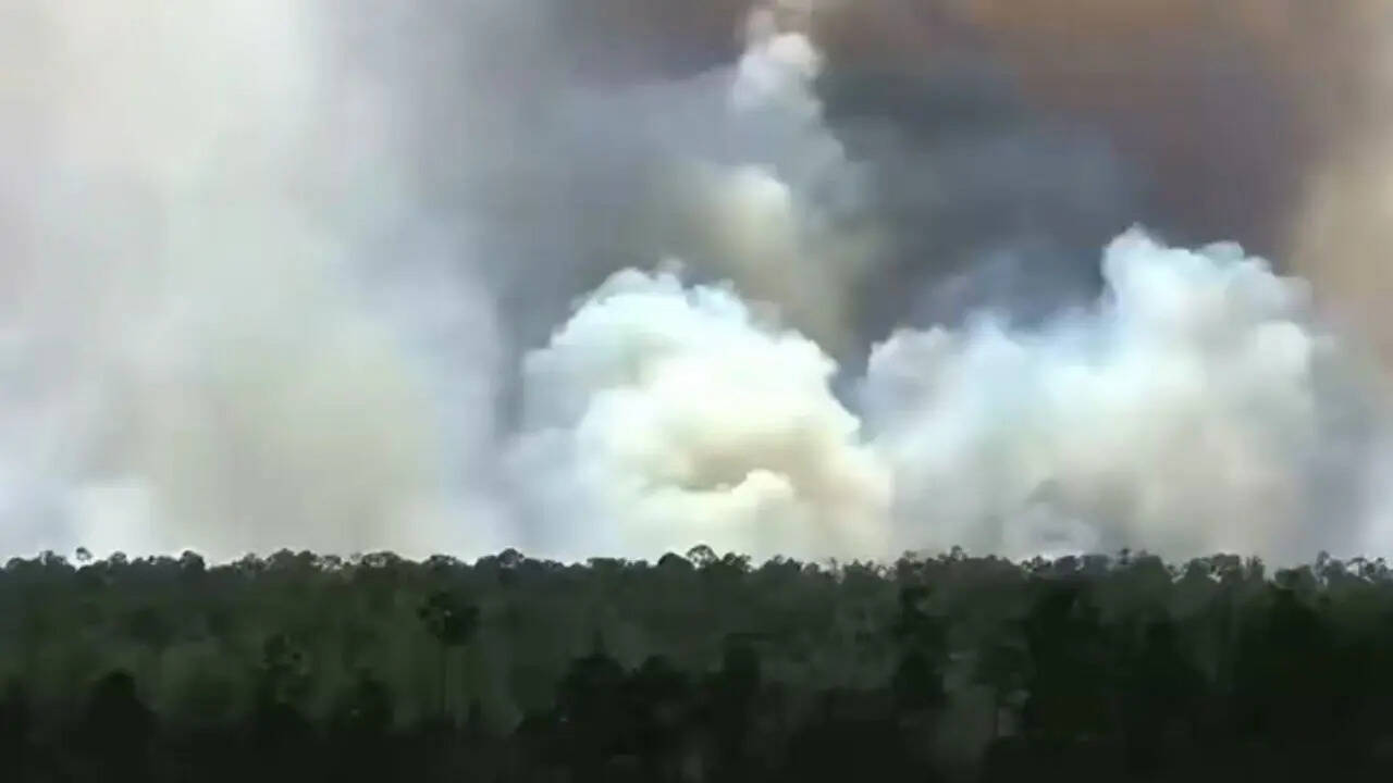 BRUSH FIRE IN NAPLES FLORIDA TODAY: CHECK EVACUATION MAP AS BLAZE ...
