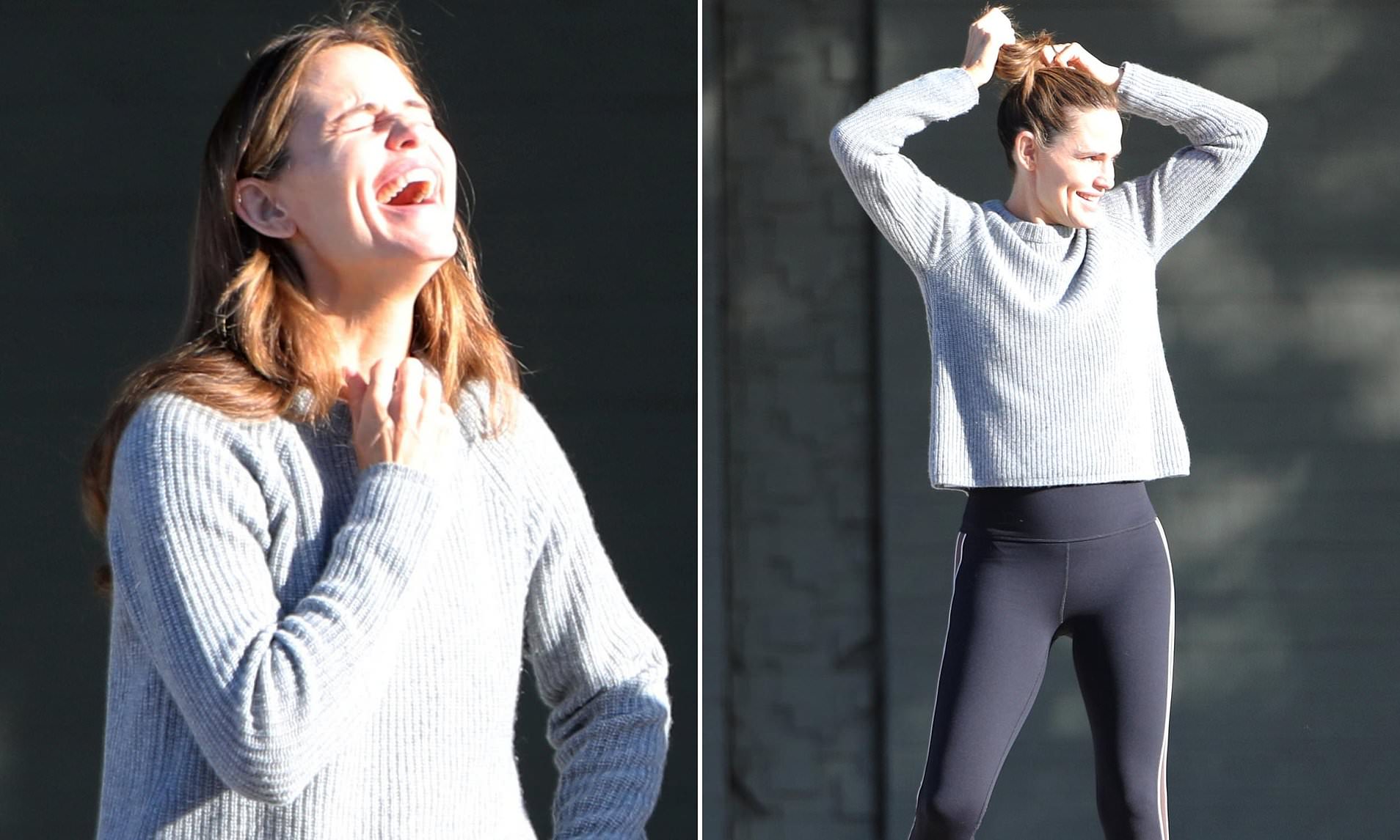 Jennifer Garner looks fit in leggings as she flashes a smile after ...