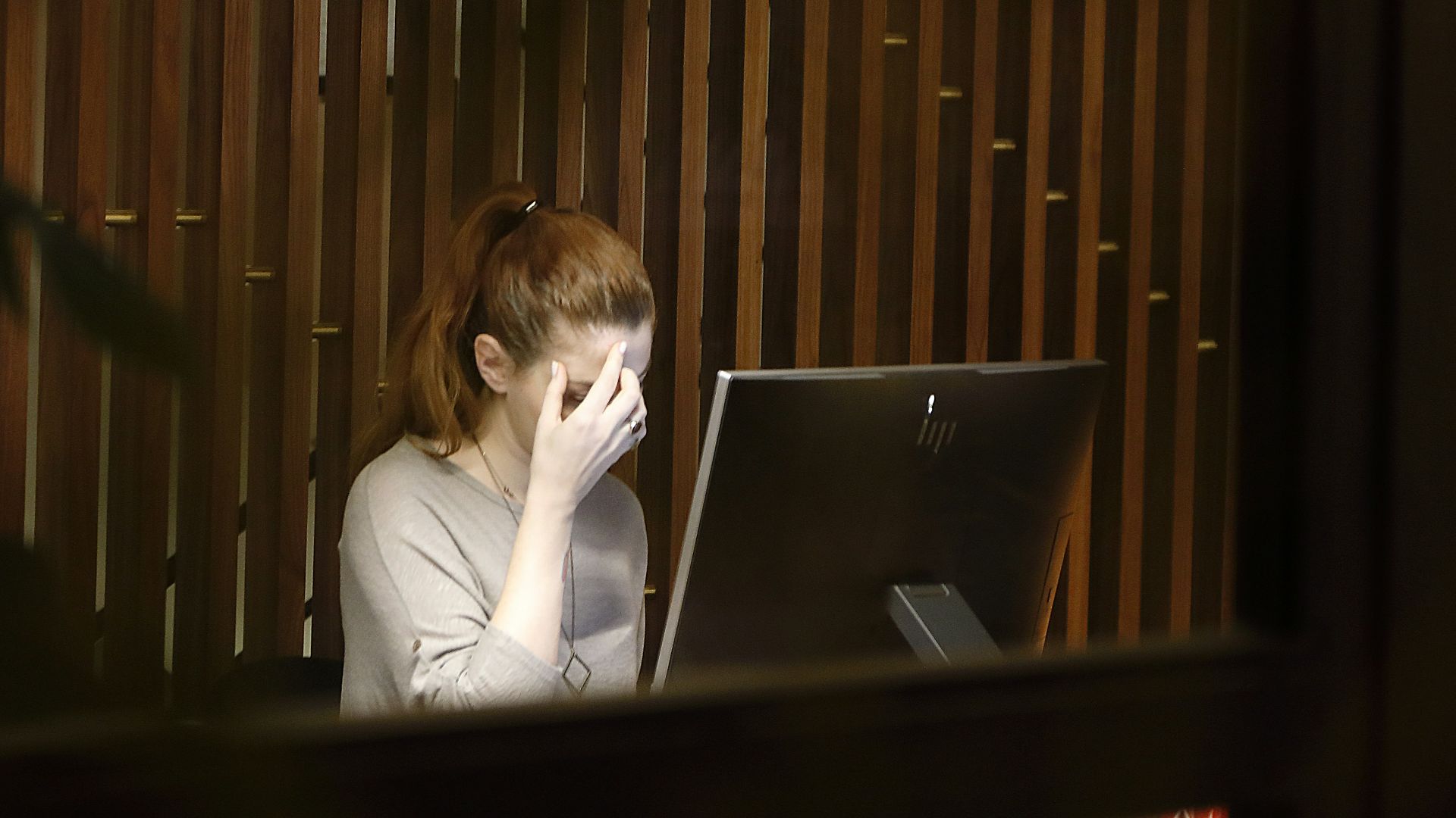 10 signs of a headache & 10 signs you're battling a migraine