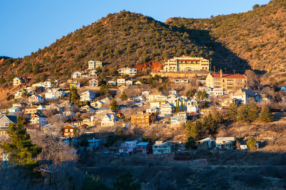 Arizona’s most vertical town hangs off a cliff at 5,200 feet above the ...