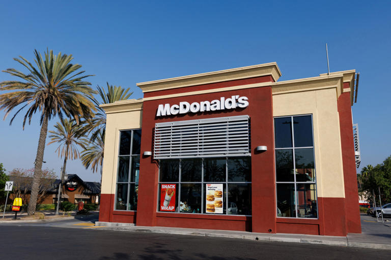 McDonald’s puts new specialty drinks on the menu — and promises prices ...