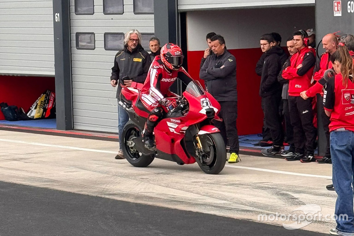 ドゥカティ、2027年に向けて850ccの新規定プロトタイプバイクをミサノでシェイクダウン