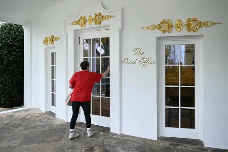 Trump tips DoorDash driver $100 for McDonald’s delivery at Oval Office ...