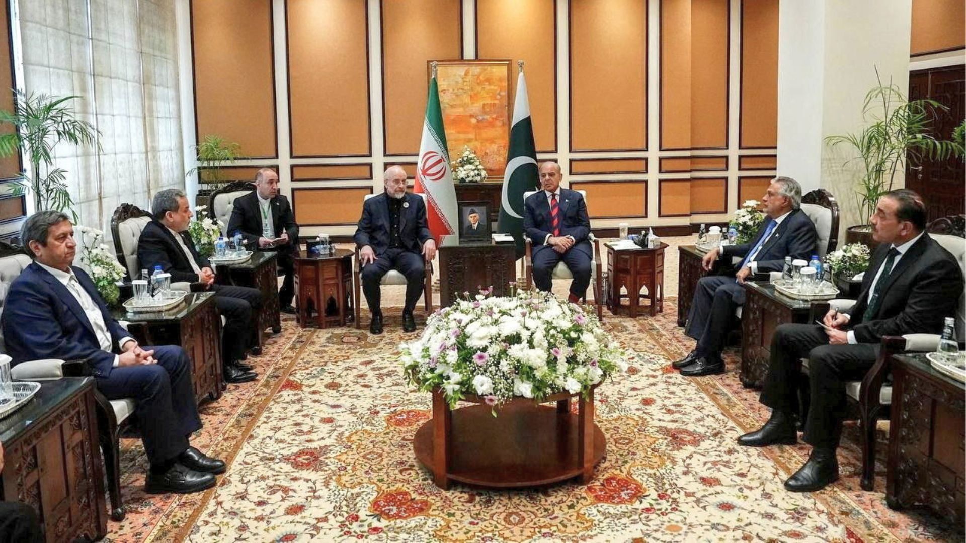 Pakistan eyes narrow window to resuscitate US-Iran talks after breakdown