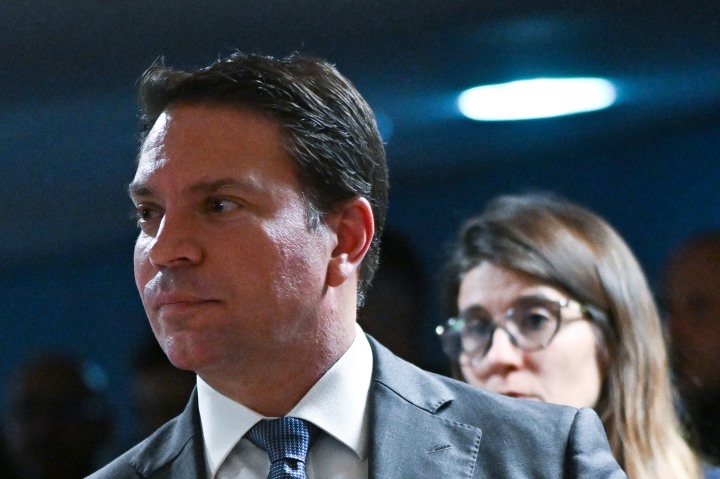 Ex-chefe dos serviços secretos brasileiros foragido detido nos EUA pelo ICE