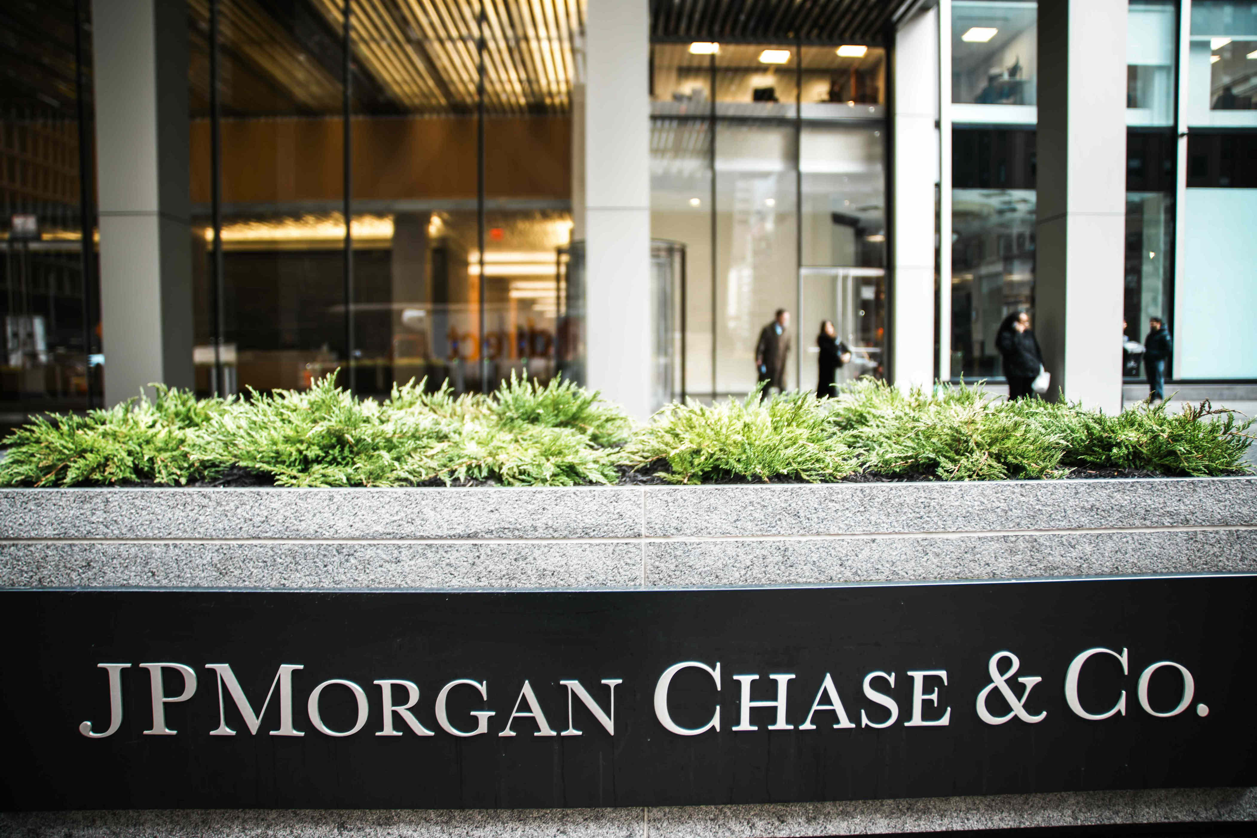 Here's how much JPMorgan Chase stock is expected to move after earnings
