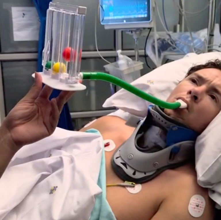Sechs Stunden OP: "Stranger Sins"-Star nach Unfall gelähmt