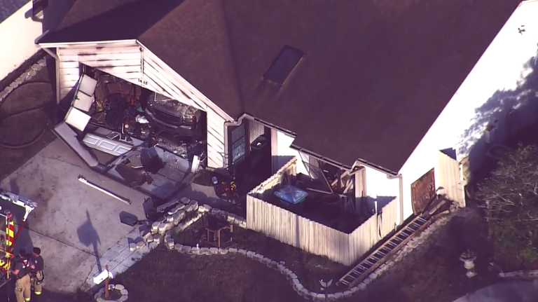 1 dead in Winter Springs house fire, officials say