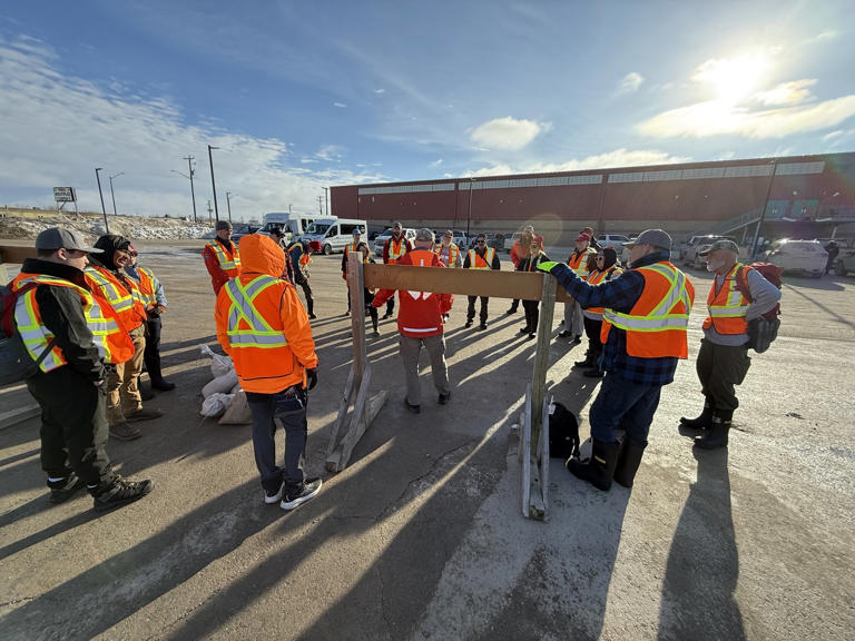 Dozens of volunteers on the ground in Manitoba First Nation at risk of ...