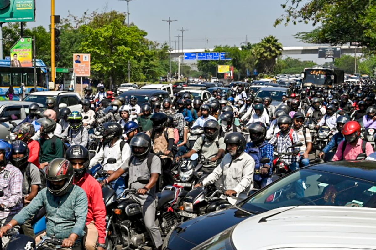 Delhi-Noida traffic update today: Key routes closed for Ambedkar ...