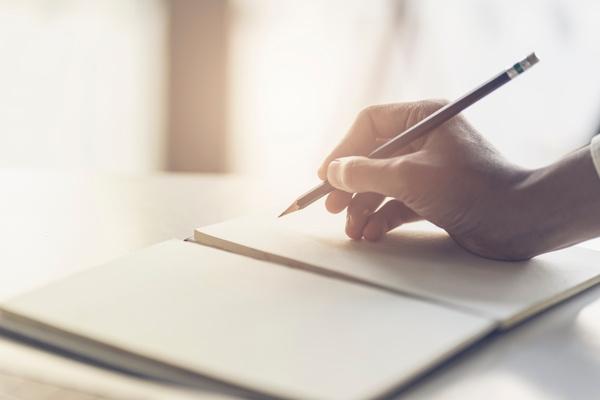 なぜ成功者は読書する? 答えは「書く」にある