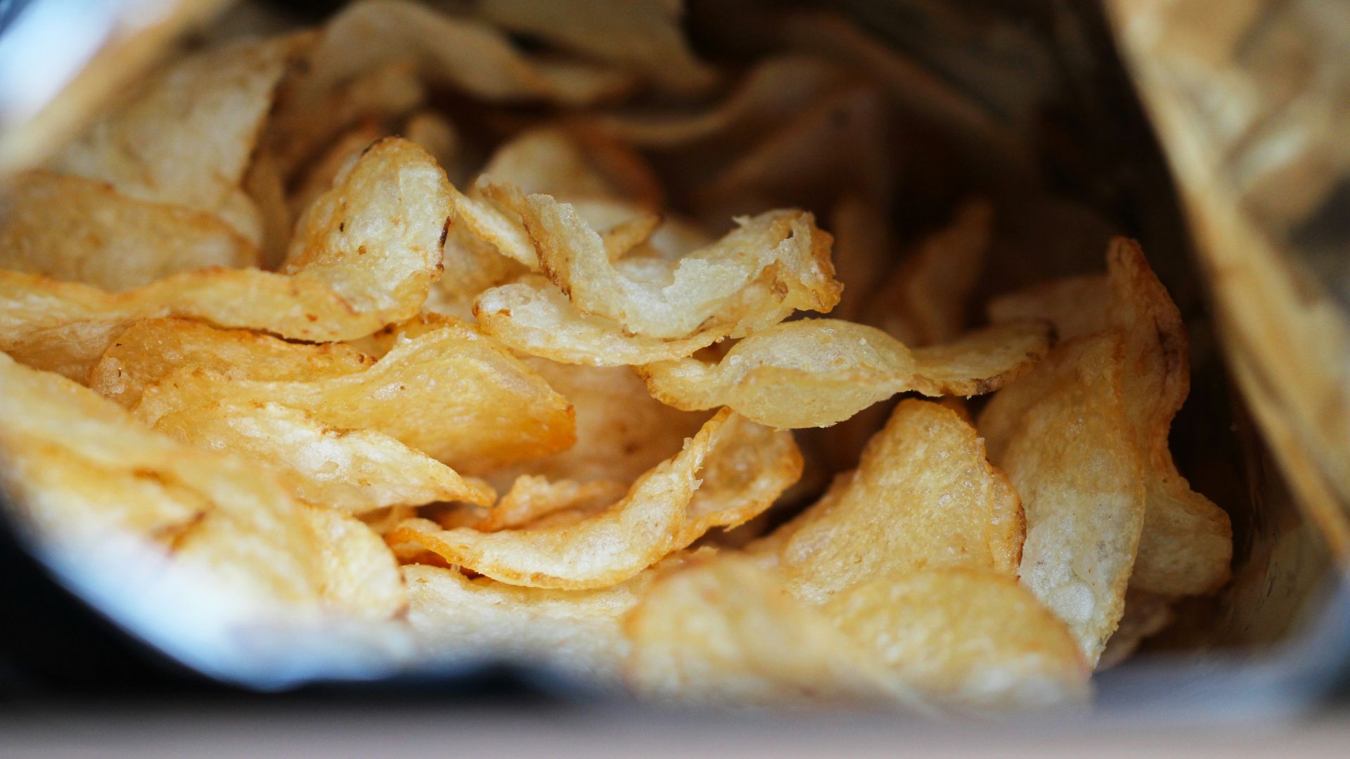 10 foods that are basically adult pacifiers & 10 that actually satisfy