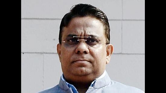 SP issues show cause to MLA Rais Shaikh