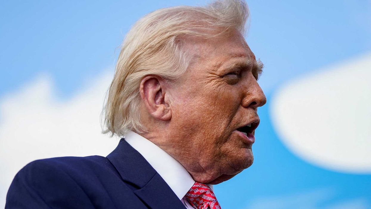 Trump staffers send panicked memes over president's latest crisis