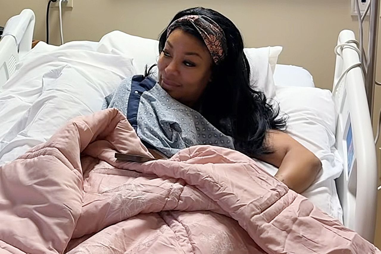 K Michelle breaks down after being hospitalized from butt injections ...