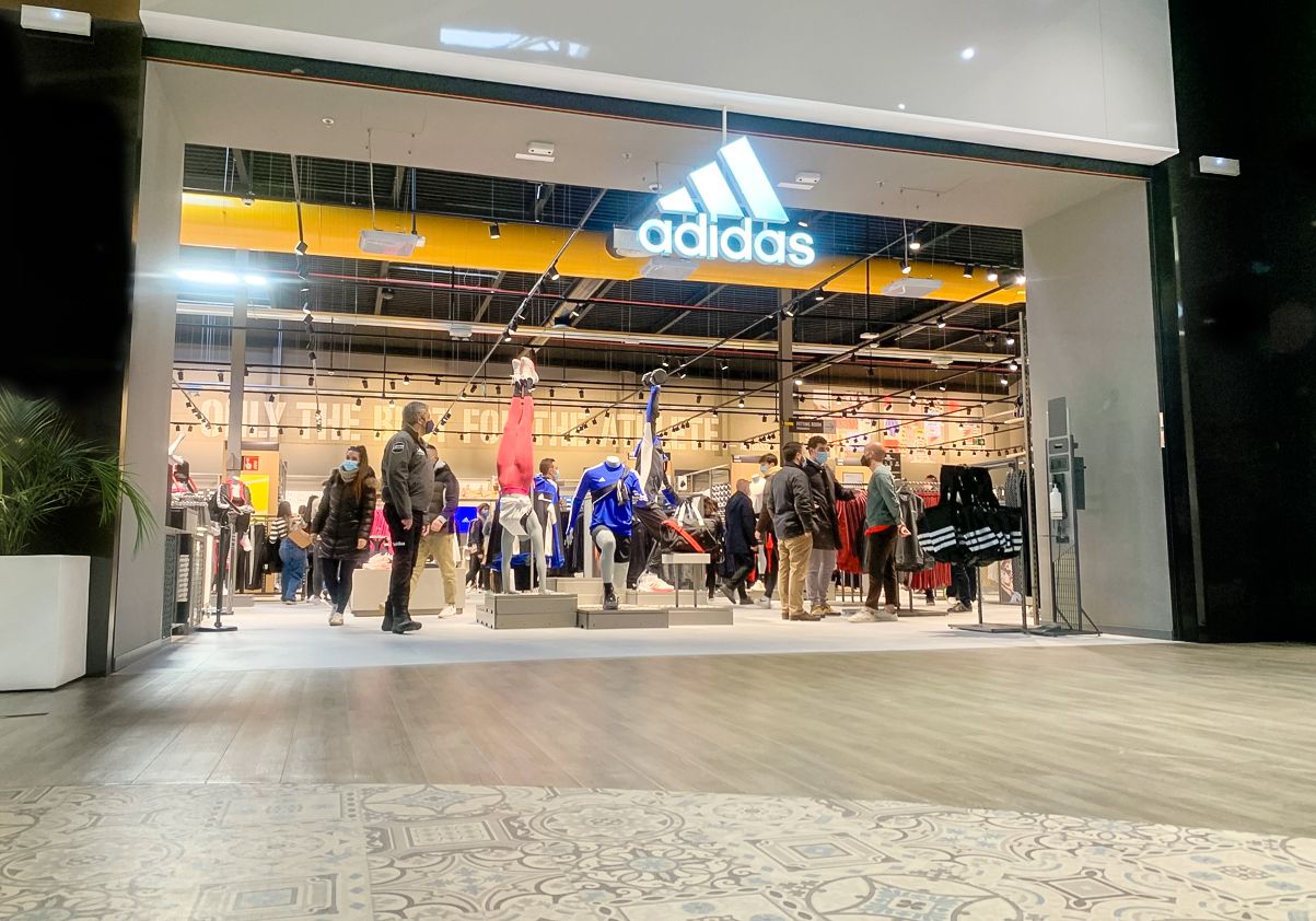 Adidas da un paso al frente