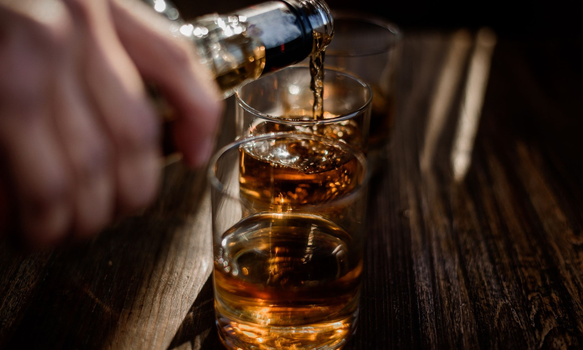 Θεσσαλονίκη: Στο νοσοκομείο 16χρονος μετά από κατανάλωση αλκοόλ ...