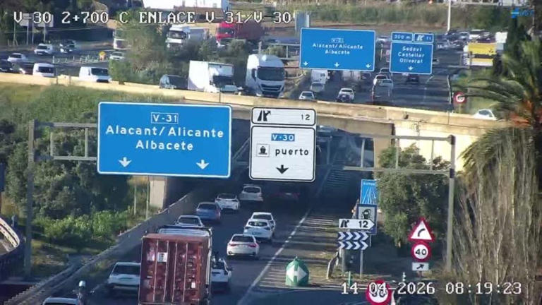 La vuelta al cole y al trabajo se deja notar en las carreteras: colas ...