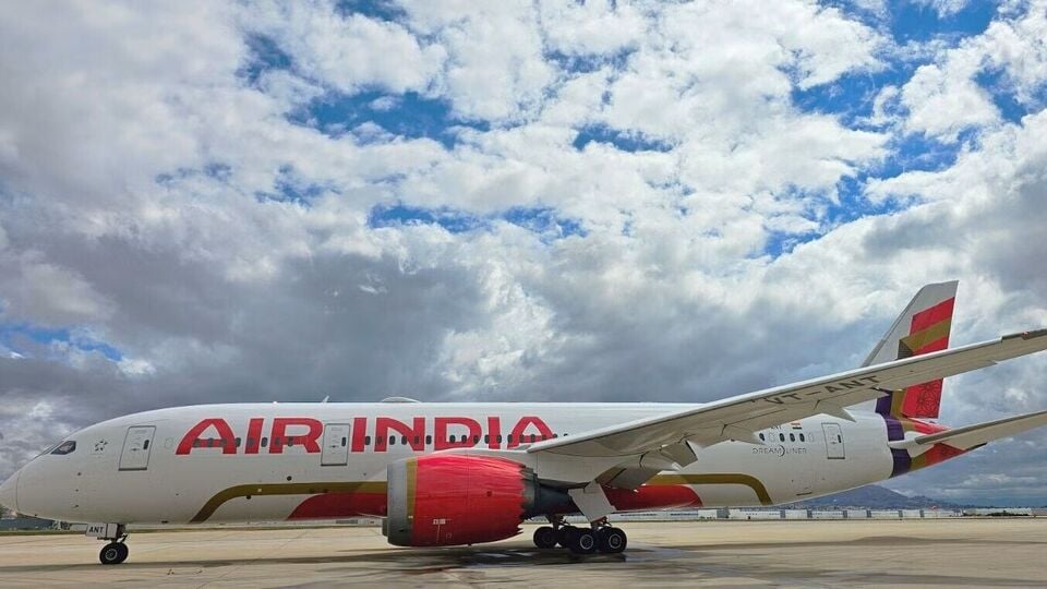 Air India’s first Boeing 787-8 retrofit lands in India: Premium push ...