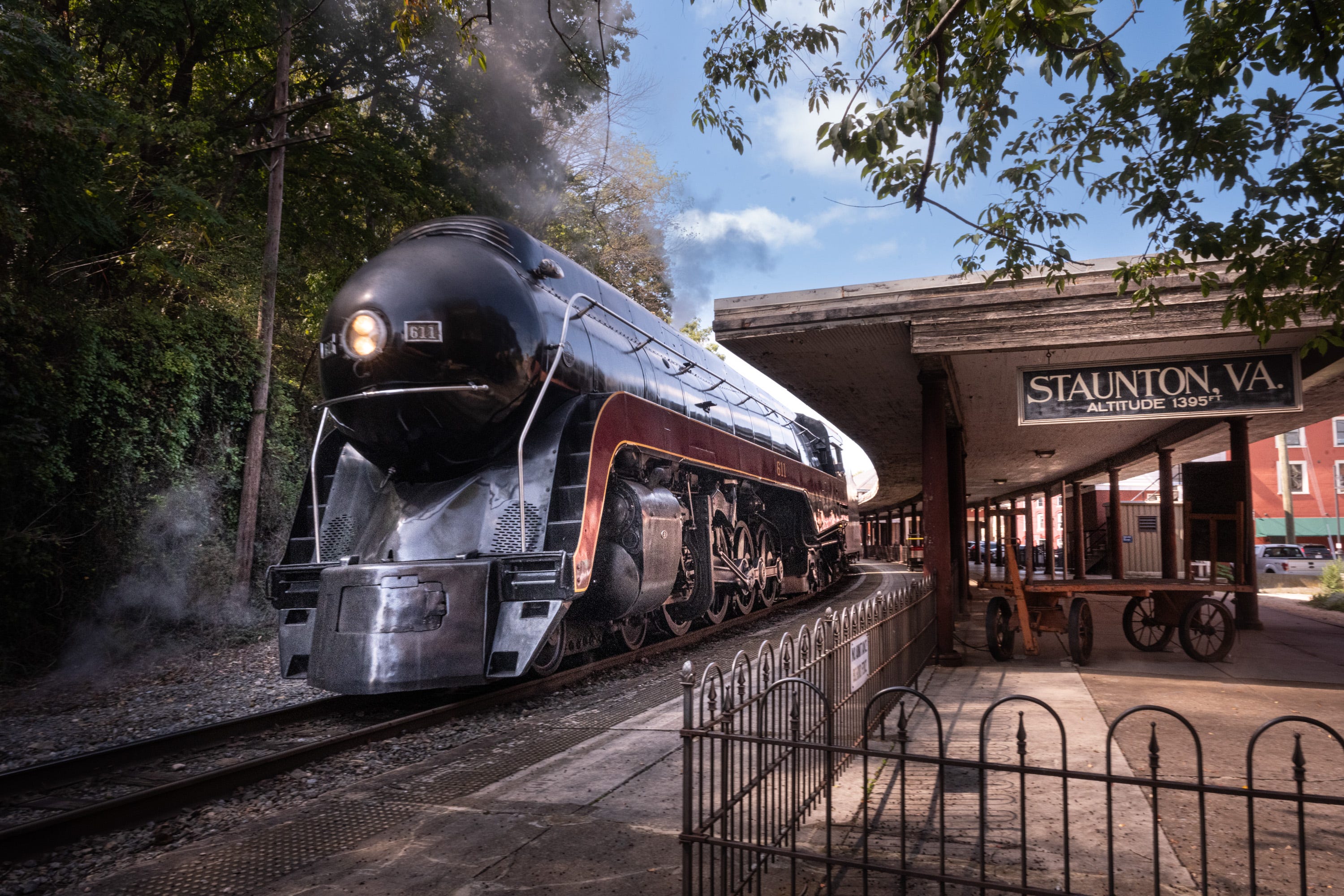 Virginia's summer of steam returns June 12 with legendary 611 train